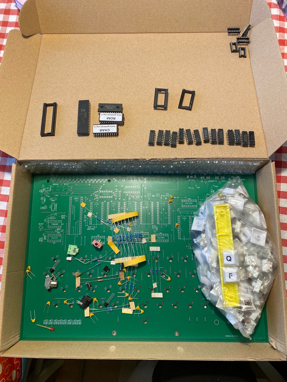 Building a Galaksija Computer